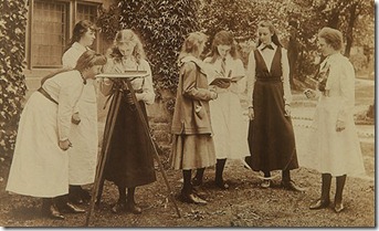 Looking at History: Educating girls 1800-1870: revised version